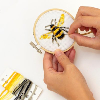 Mini Bee Cross Stitch | Waterstones