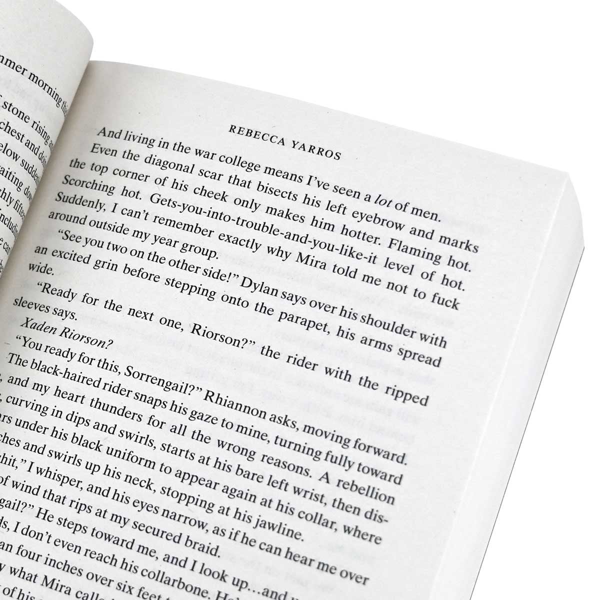 Fourth Wing by Rebecca Yarros | Waterstones